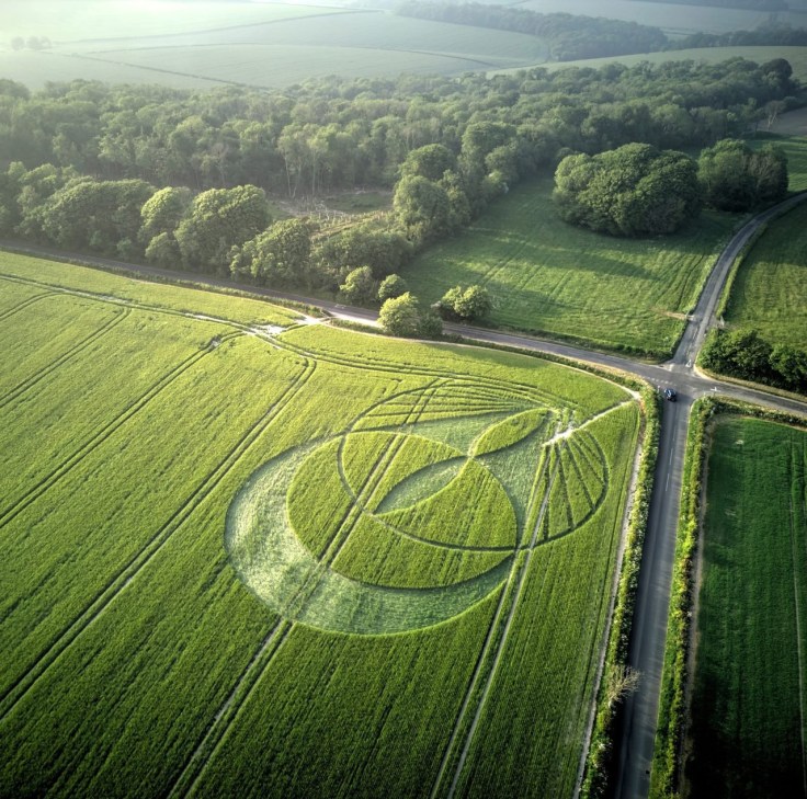 Le dernier crop circle.. à Culliford Tree Barrow, Dorset. 18 Mai 2025 ...